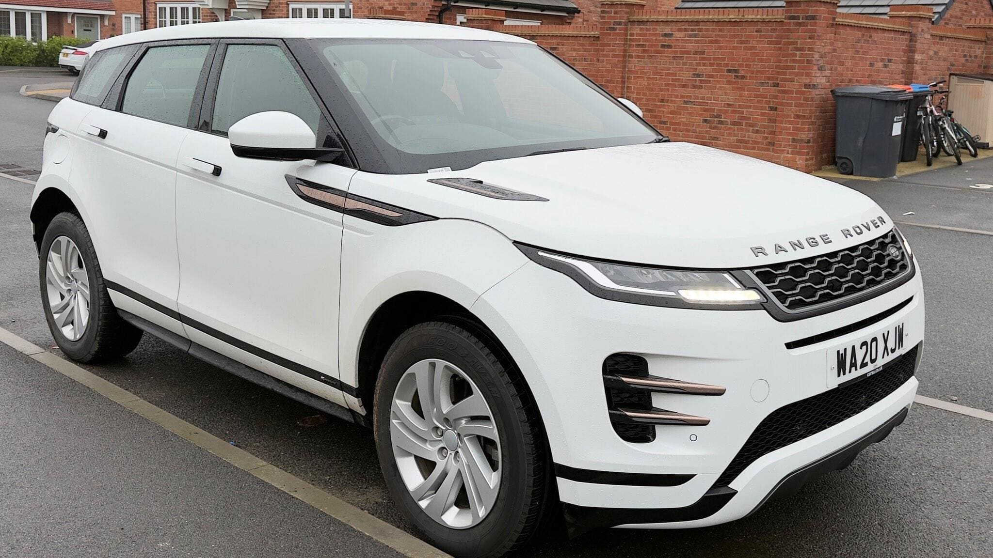 2020 Range Rover Evoque R-Dynamic | Zine Motors Ltd